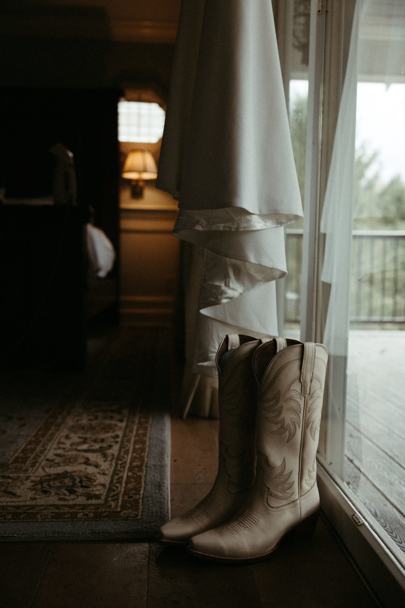 Fall Elopement featuring an Intimate Candlelit Dinner
