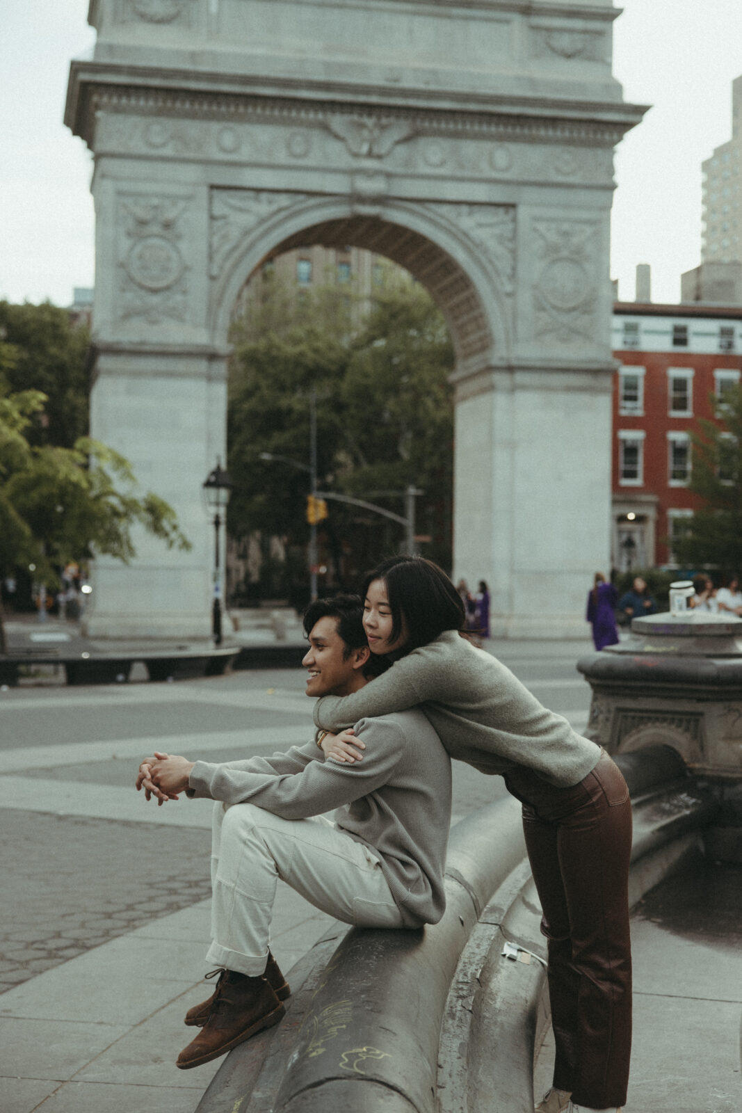Couples Photos in Washington Square Park, NYC - stratmanimagery.com