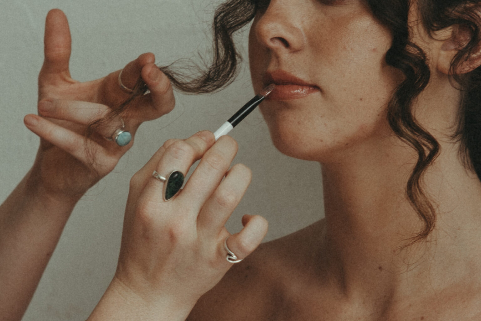 Luxury Styled Bridal Shoot at the Mill Studio - stratmanimagery.com