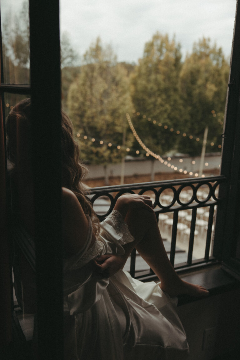 Cozy Fall Hotel Domestique Wedding - stratmanimagery.com